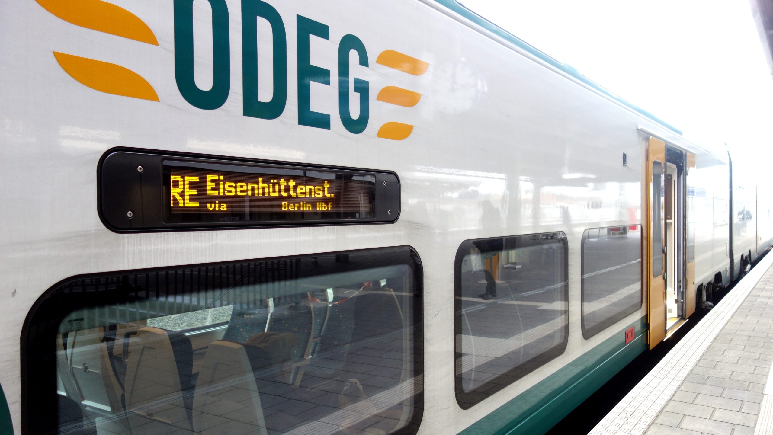 Attention prédateur vicieux ! Les nouveaux trains ODEG avalent les ...